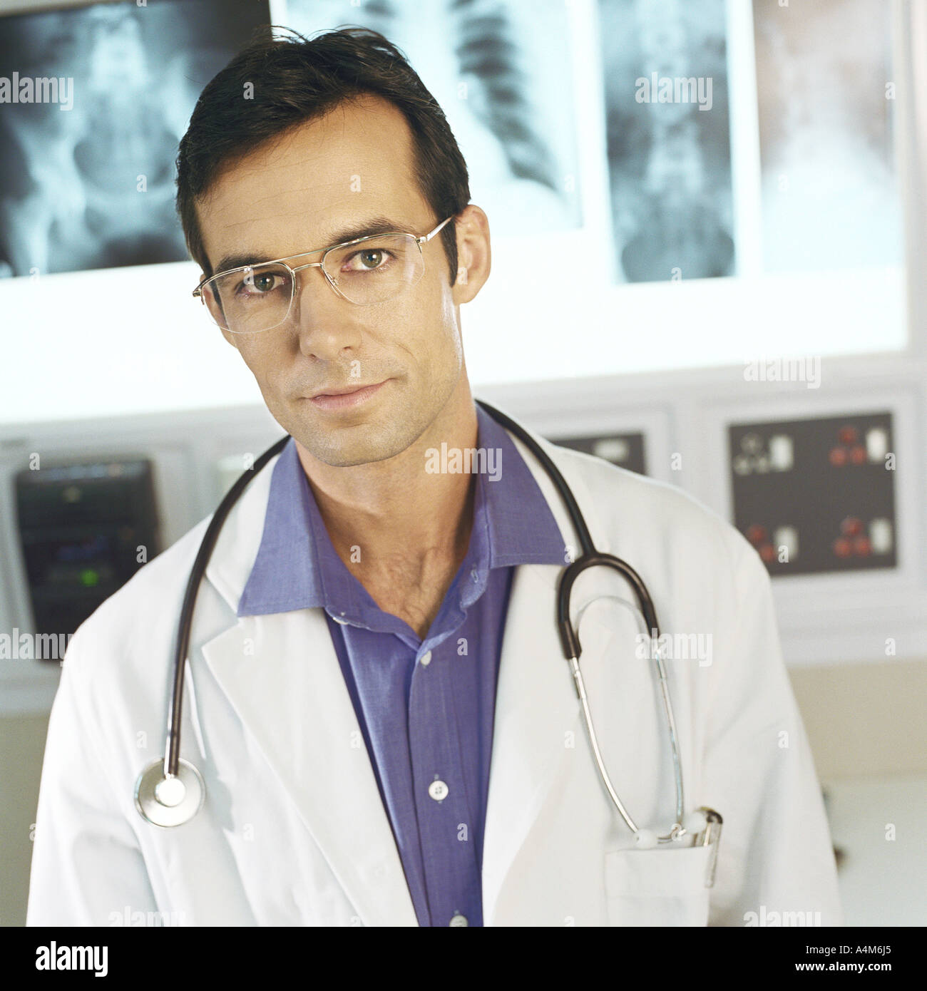 Male doctor in x-ray lab Stock Photo - Alamy