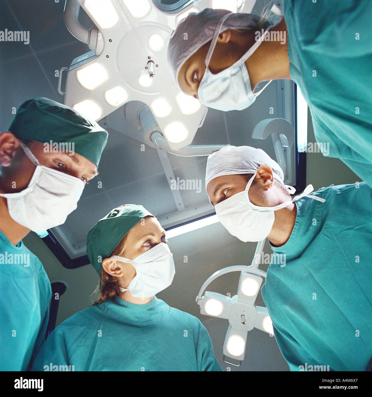 Forward surgical team hi-res stock photography and images - Alamy