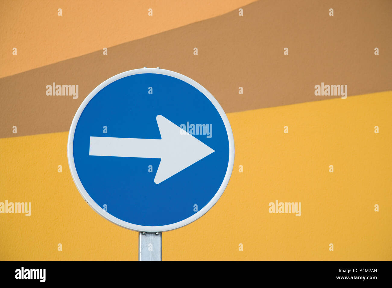 Traffic control sign hi-res stock photography and images - Alamy