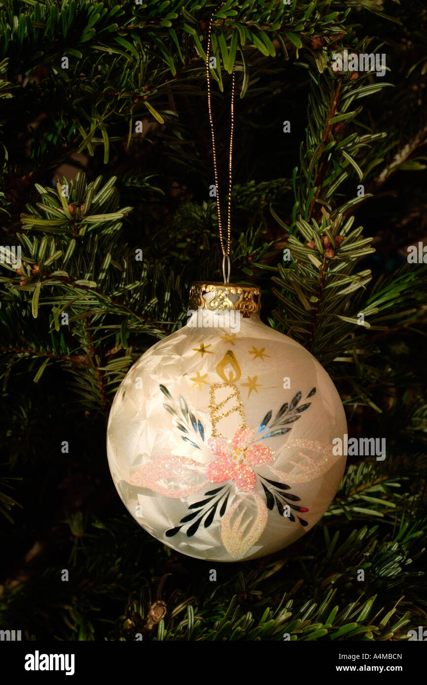 Tree one bauble hi-res stock photography and images - Alamy