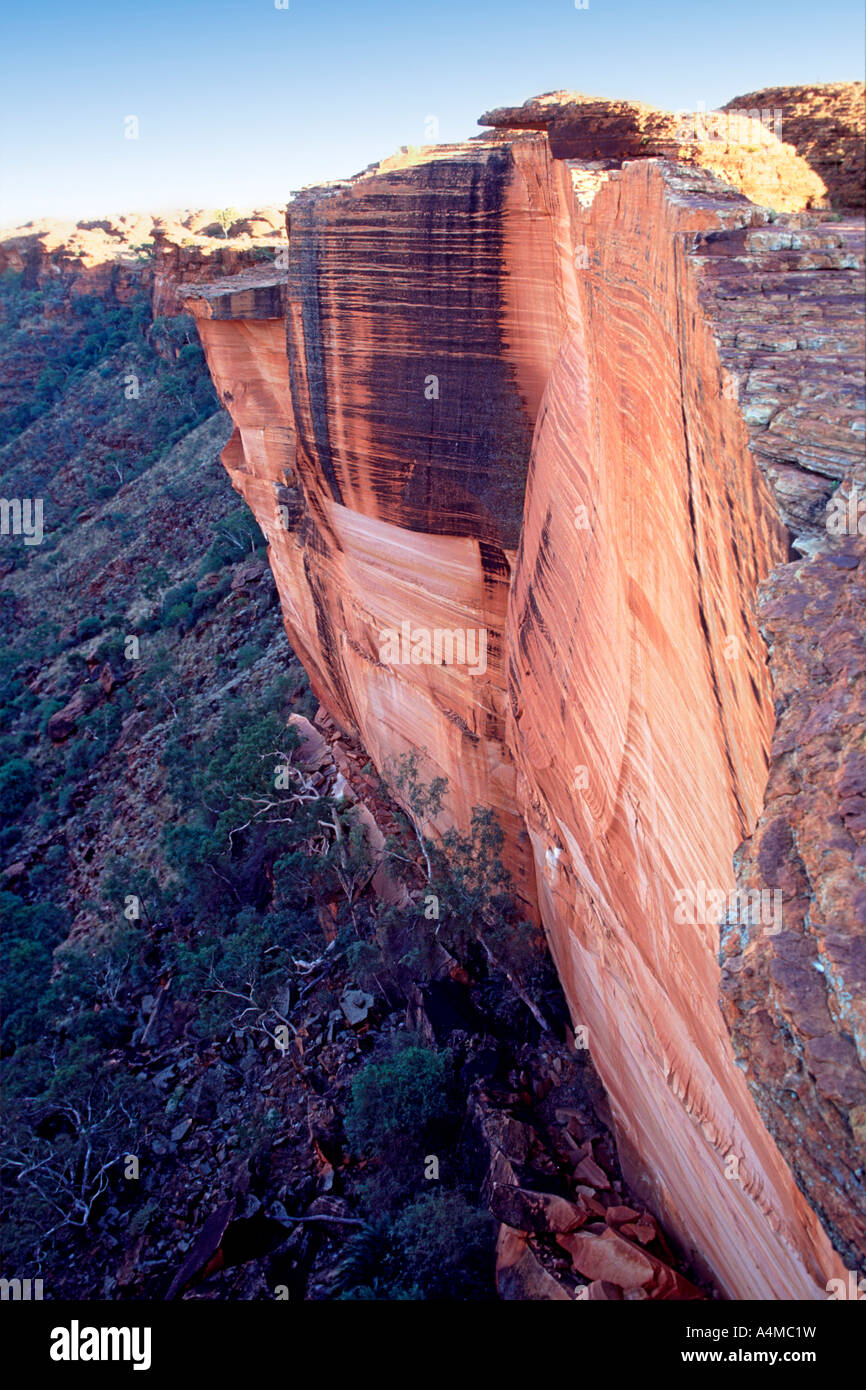 The steep cliff walls of Kings Canyon in Watarrka National Park ...