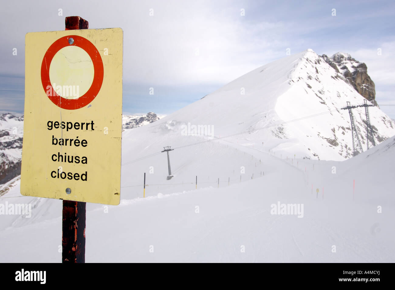 A 'closed' sign on the ski slopes of Mount Titlis in the Swiss Alps ...