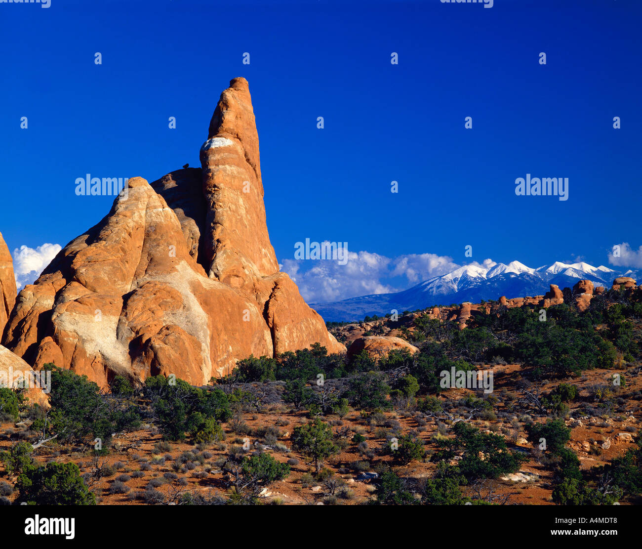 Red sandstone formations distant hi-res stock photography and images ...
