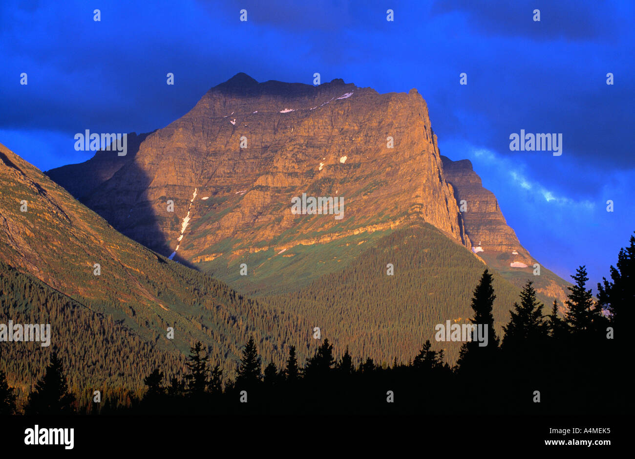 Dusty star mountain hi-res stock photography and images - Alamy