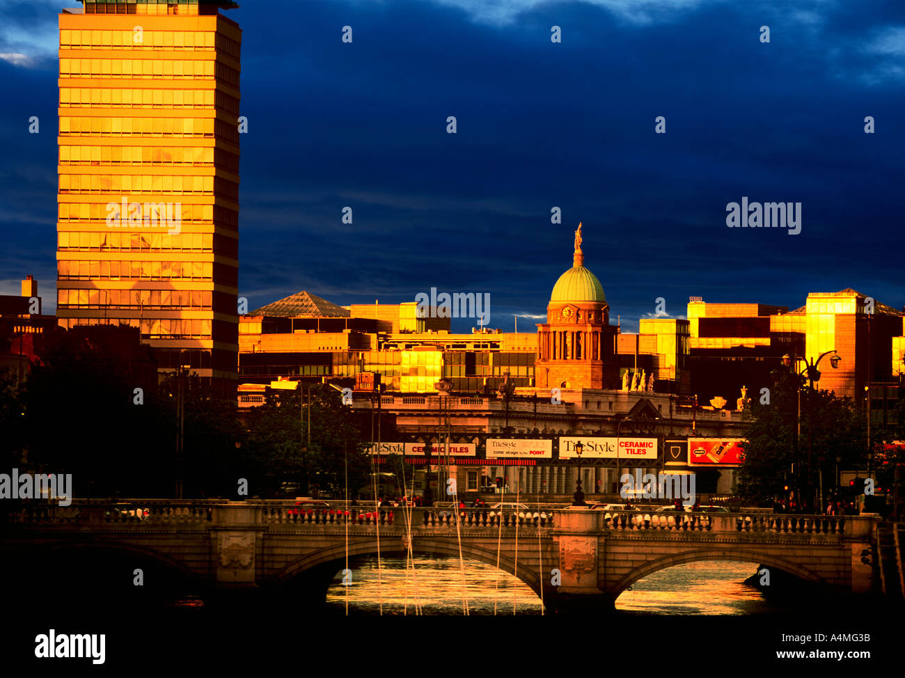 Dublin skyline hi-res stock photography and images - Alamy