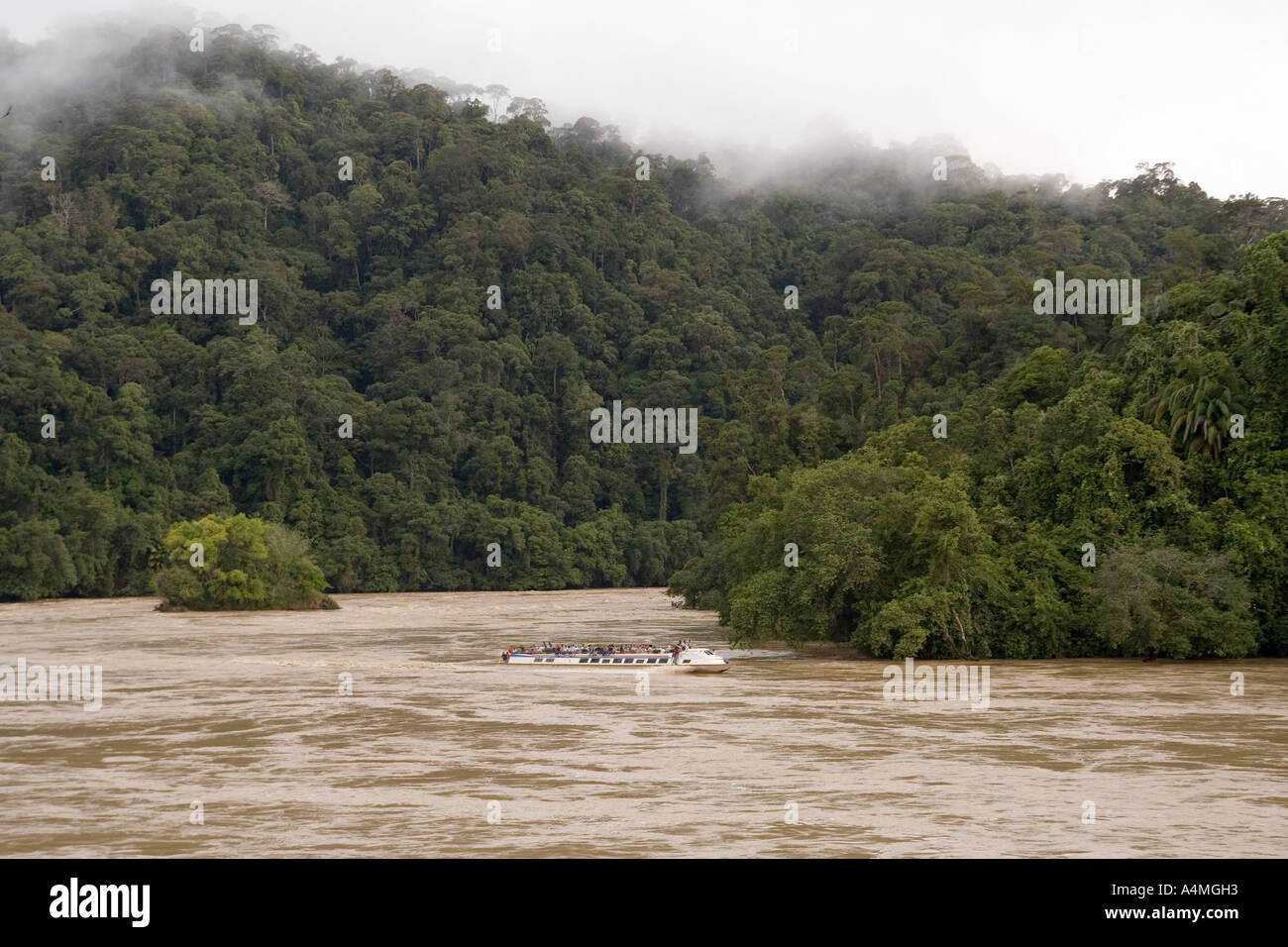 Malaysia sarawak river express boat hi-res stock photography and images ...