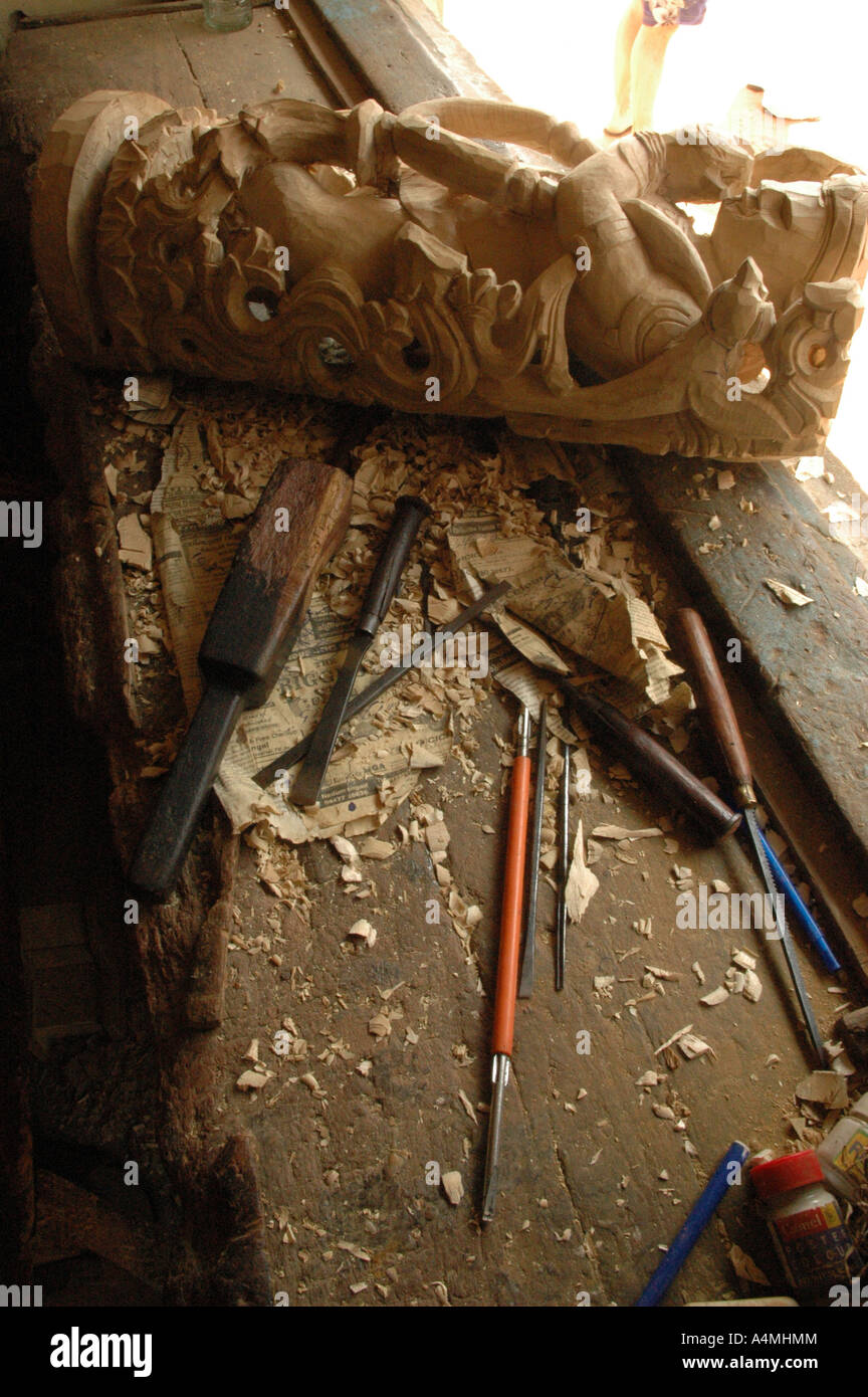 Wooden sculpture in workshop Kerala India Stock Photo - Alamy