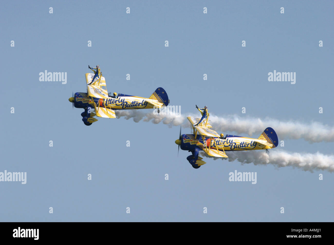 Aircraft utterly butterly wing walkers hi-res stock photography and ...