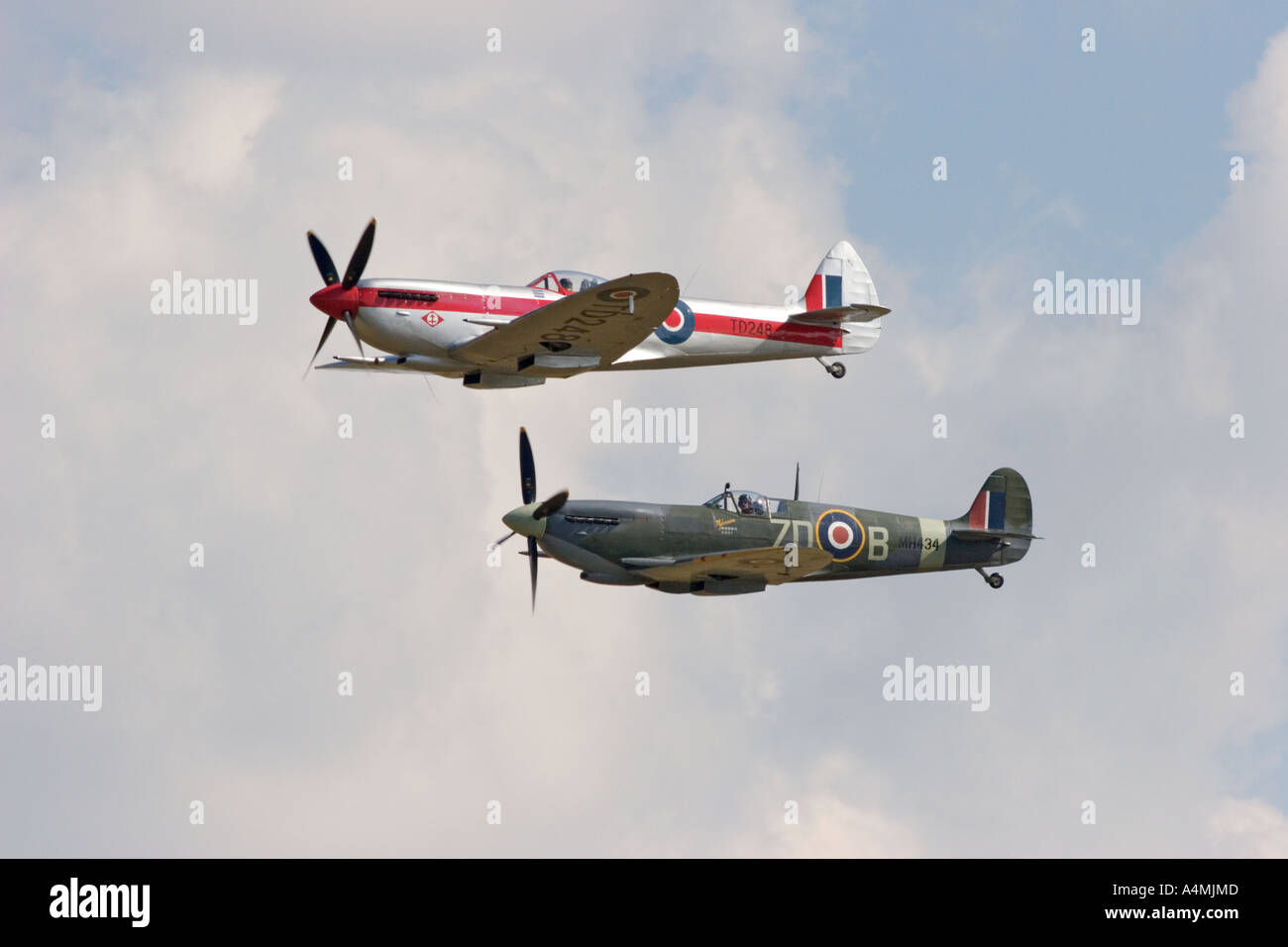 Vickers Supermarine Spitfire formation Stock Photo - Alamy