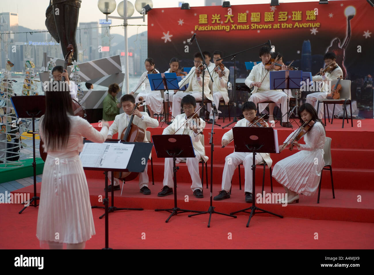 Classical music concert hi-res stock photography and images - Alamy