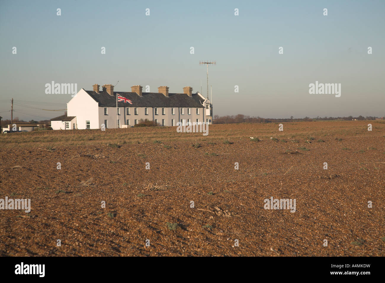 White terrace cottages hi-res stock photography and images - Alamy