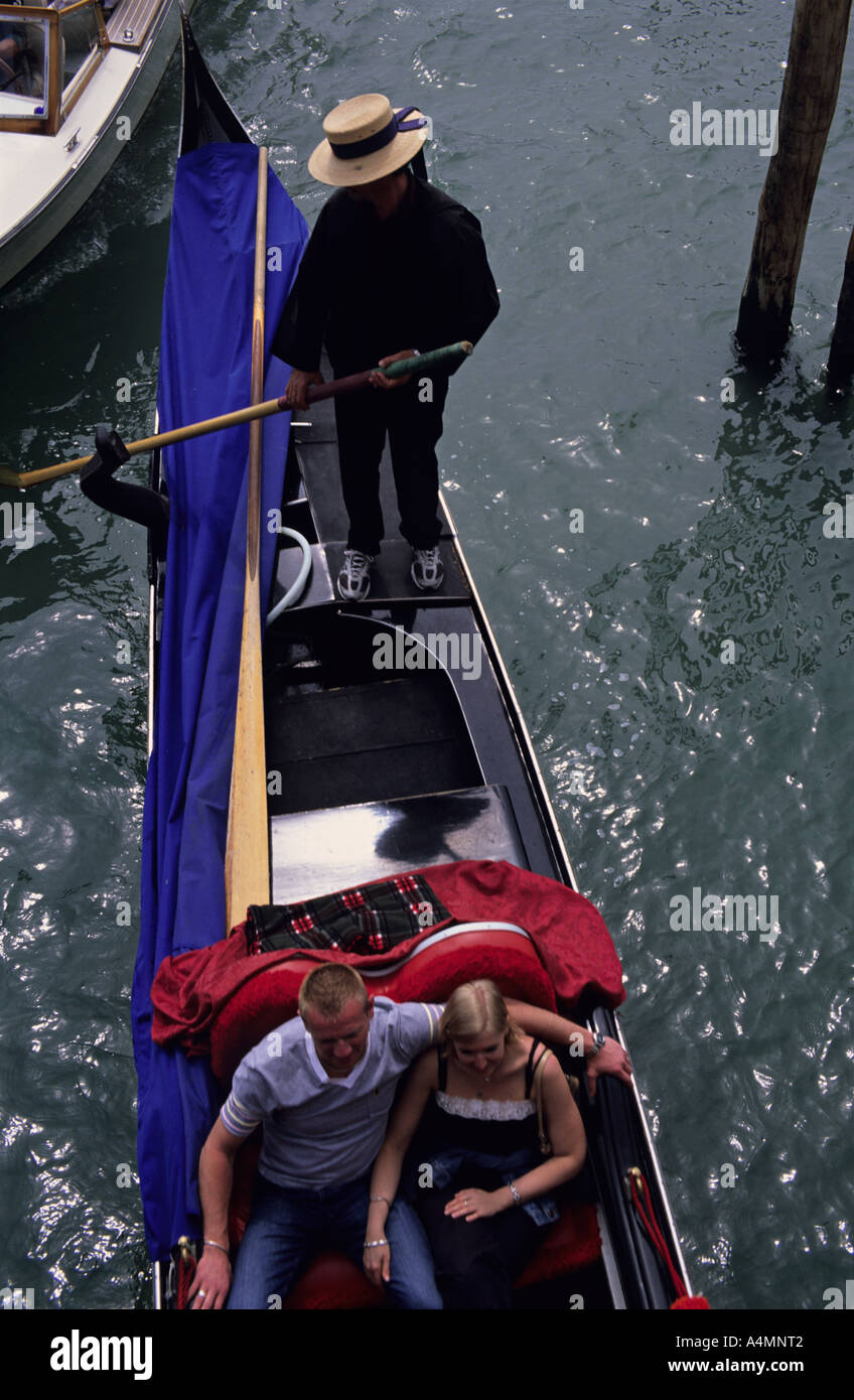 Gondola venice overhead hi-res stock photography and images - Alamy