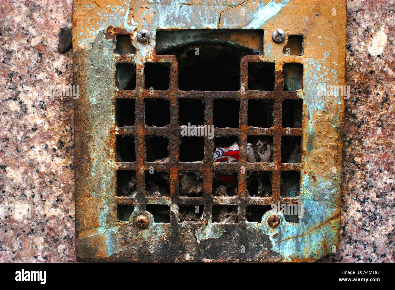 Rusty Ventilation Grid Stock Photo - Alamy