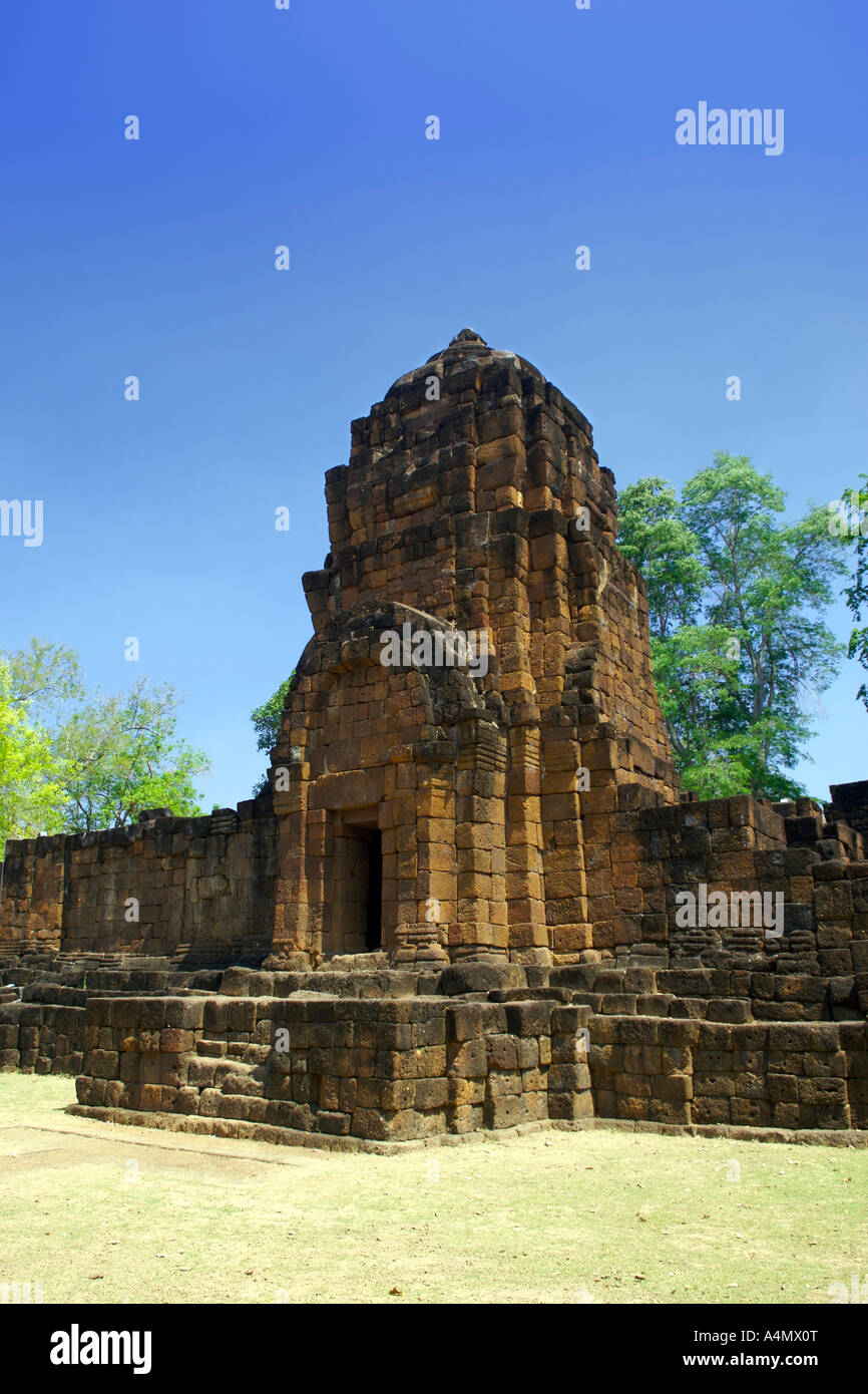 Western entrance to the Muang Sing historical park in the Sai Yok ...