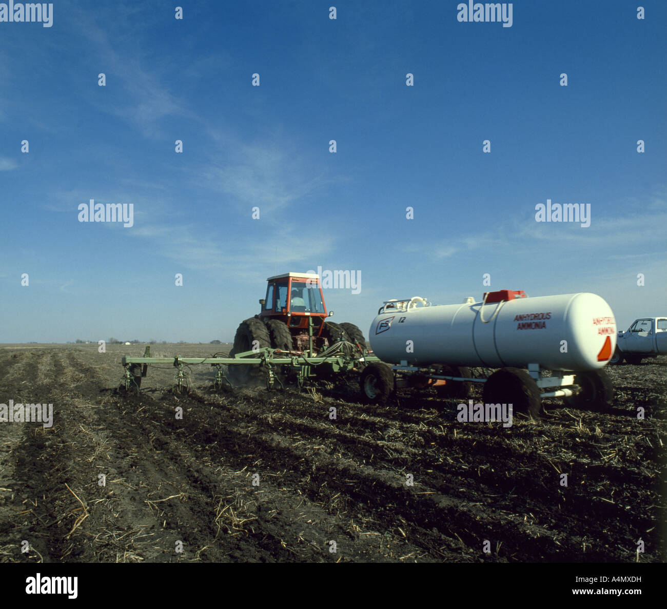 Ammonia tank farm hi-res stock photography and images - Alamy