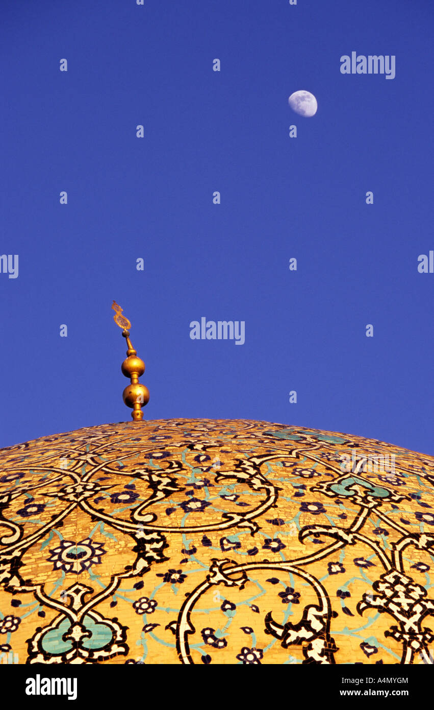 The moon over the dome of the Lotf Allah Mosque, Isfahan, Iran Stock ...