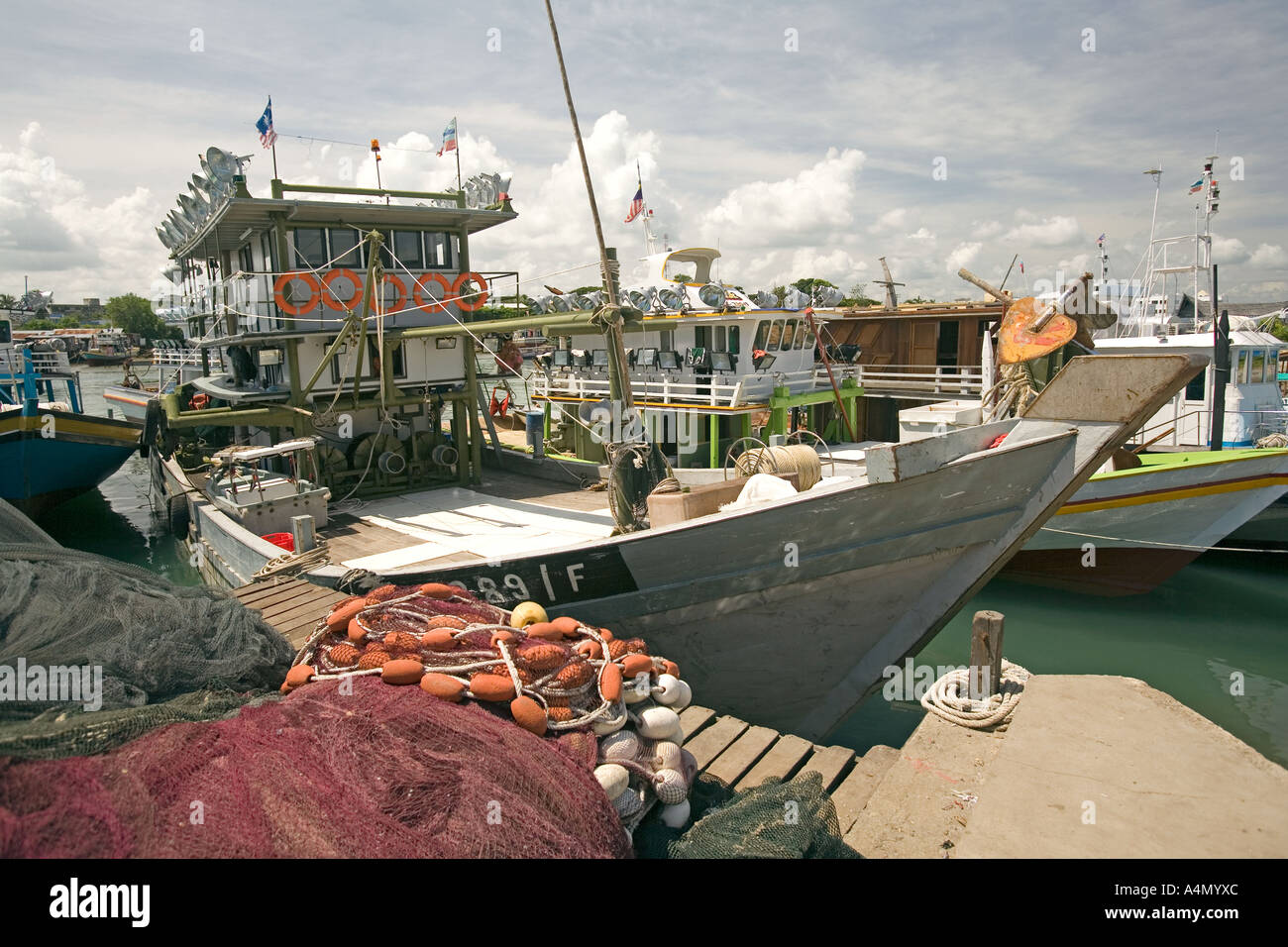 Malaysia Borneo Sabah Semporna fishing boat in harbour Stock Photo - Alamy