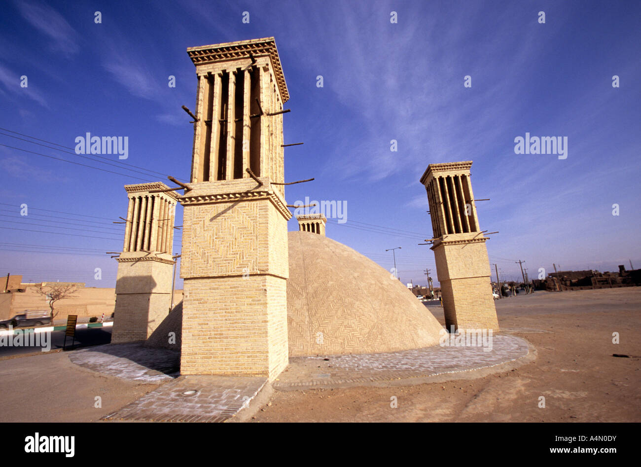Yakhchal building hi-res stock photography and images - Alamy