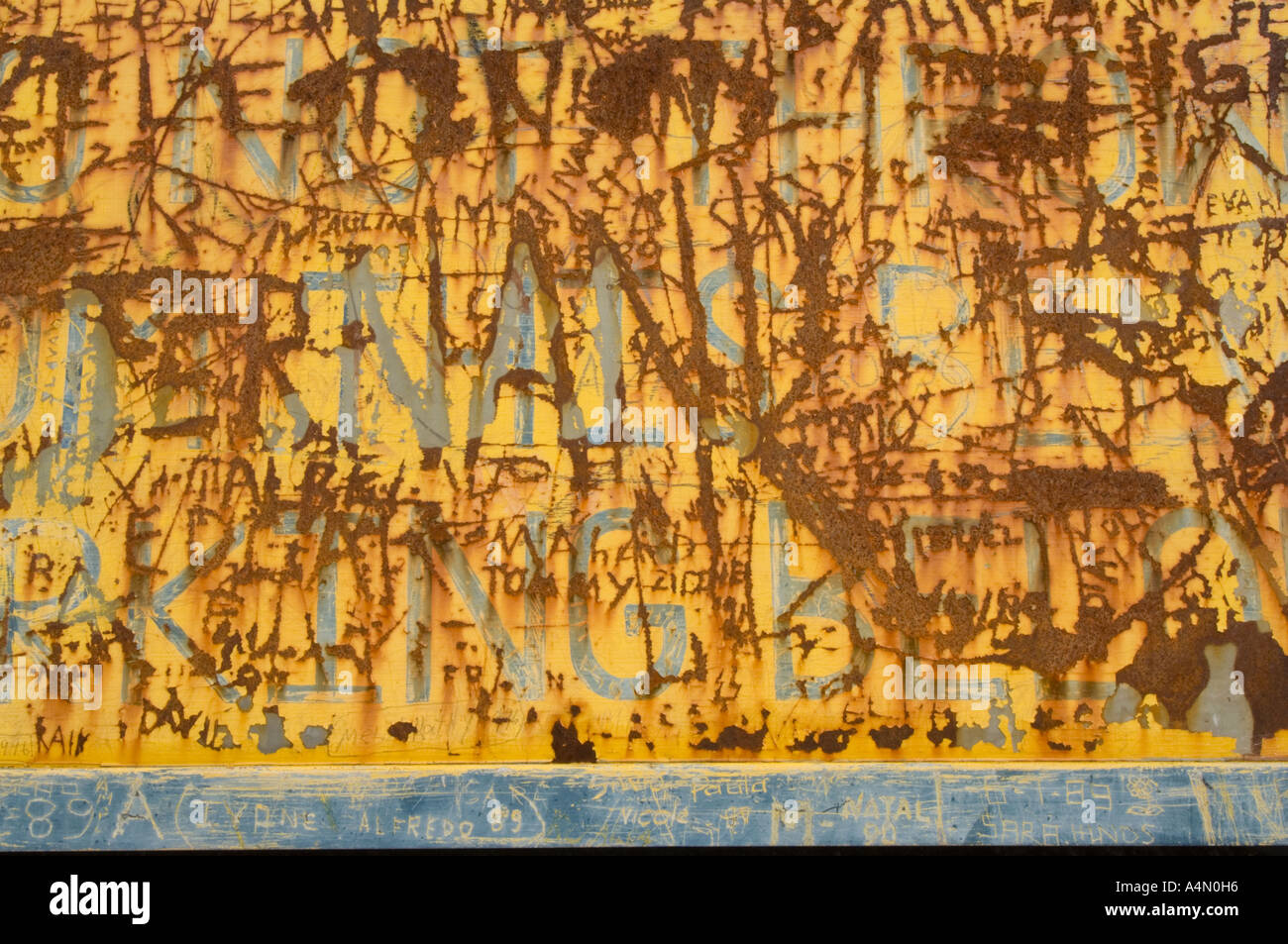 Graffiti notice board hi-res stock photography and images - Alamy