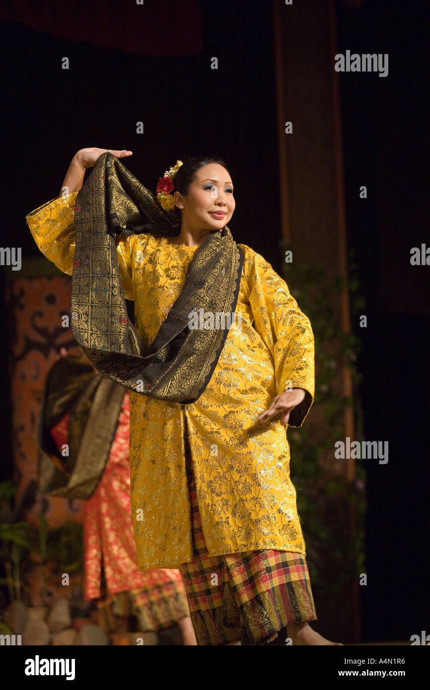 Traditional malay hat hi-res stock photography and images - Alamy