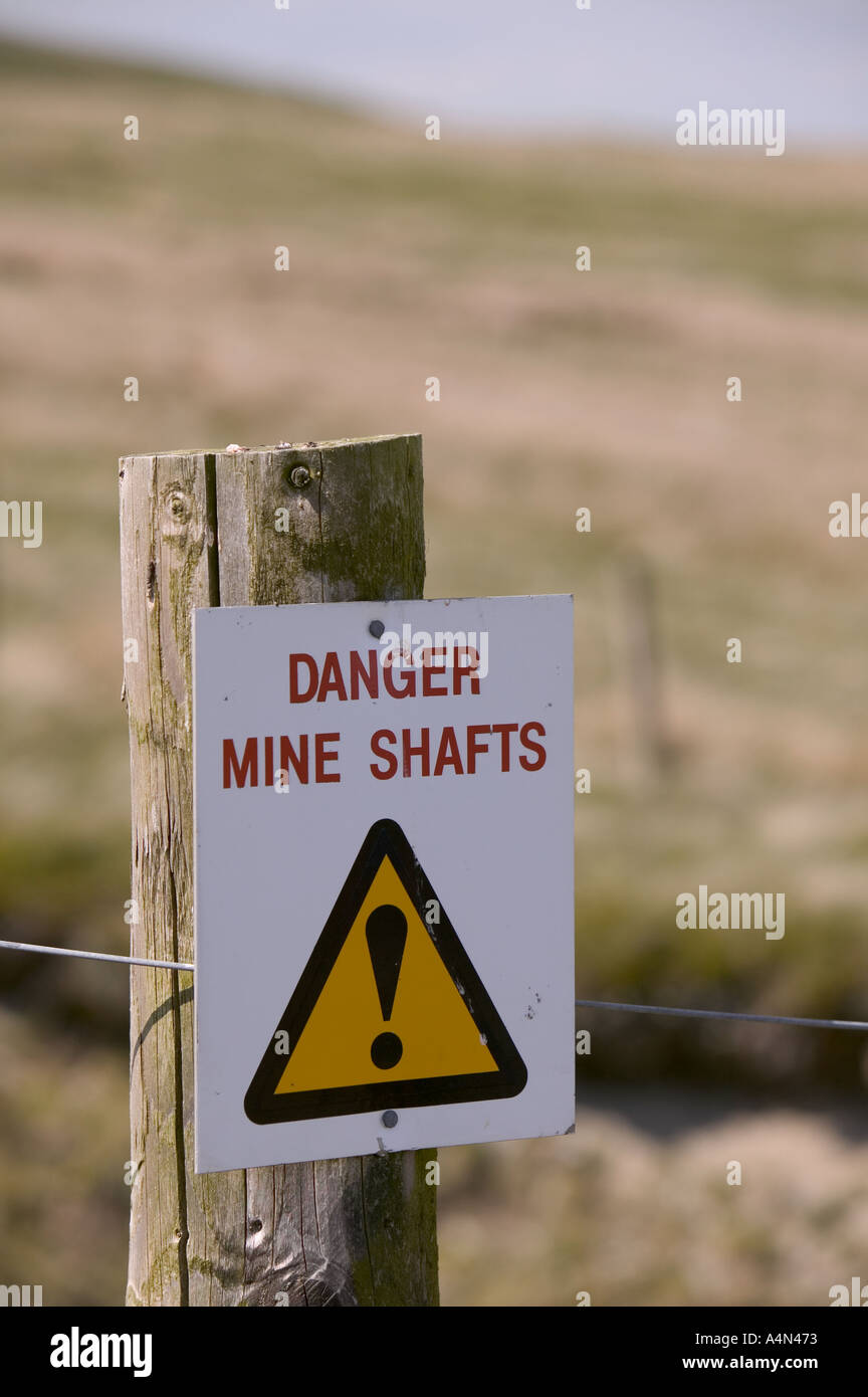 Mine Shaft Warning Sign High Resolution Stock Photography and Images ...