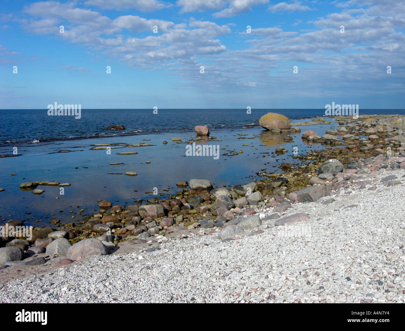 Erratic blocks at the beach hi-res stock photography and images - Alamy