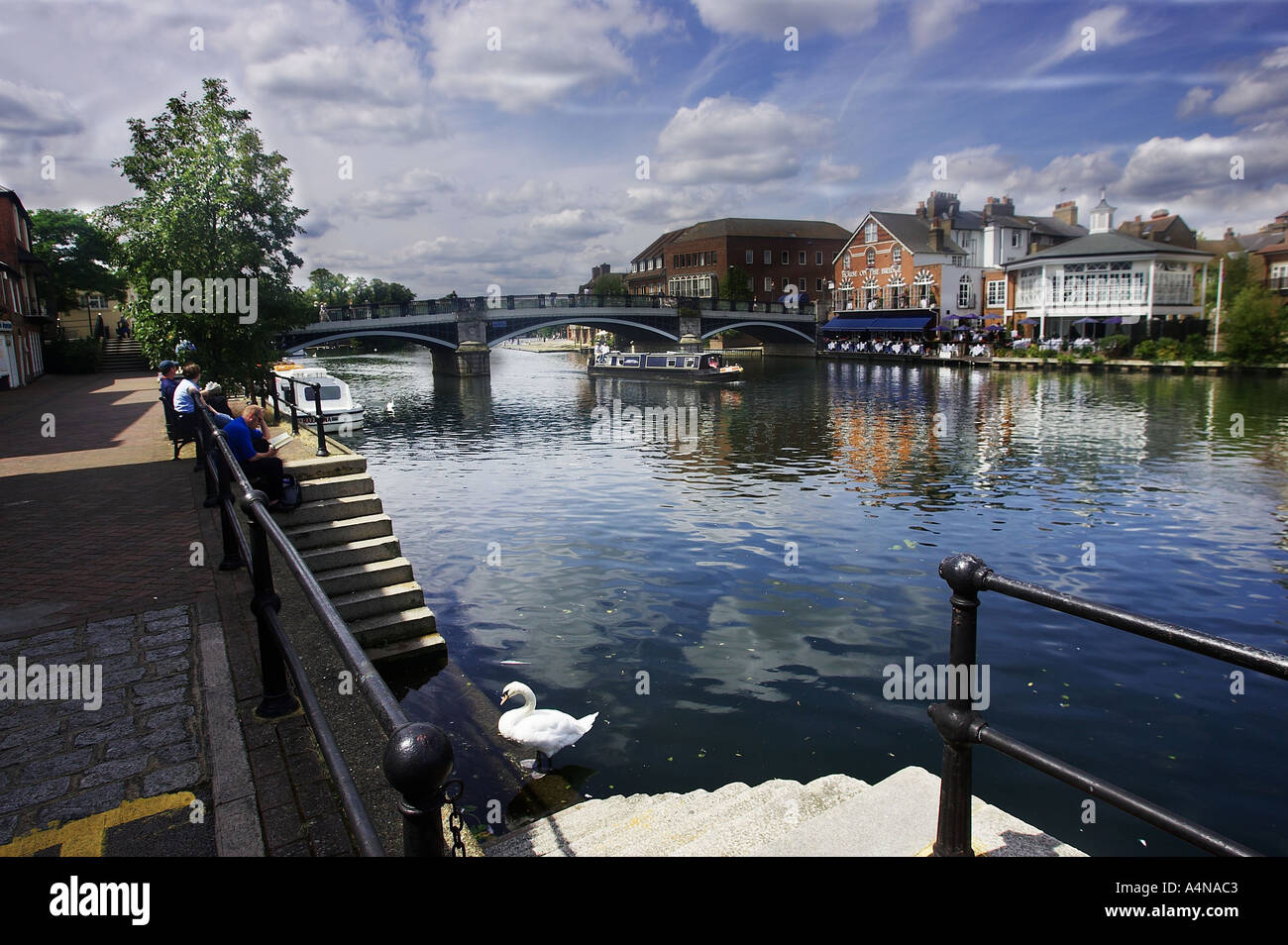 Eton Bridge Windsor Berks Stock Photo - Alamy