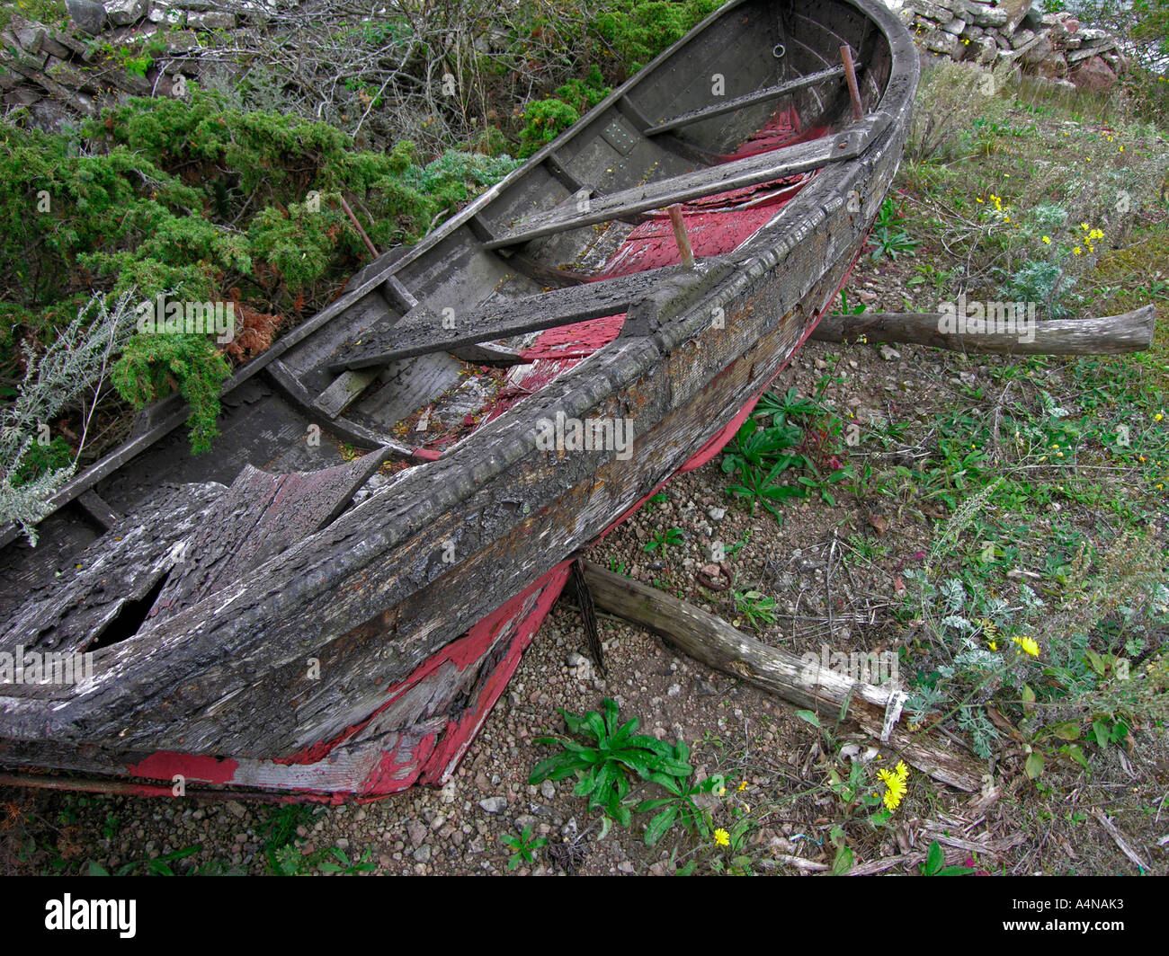 Wrecks on a beach hi-res stock photography and images - Alamy