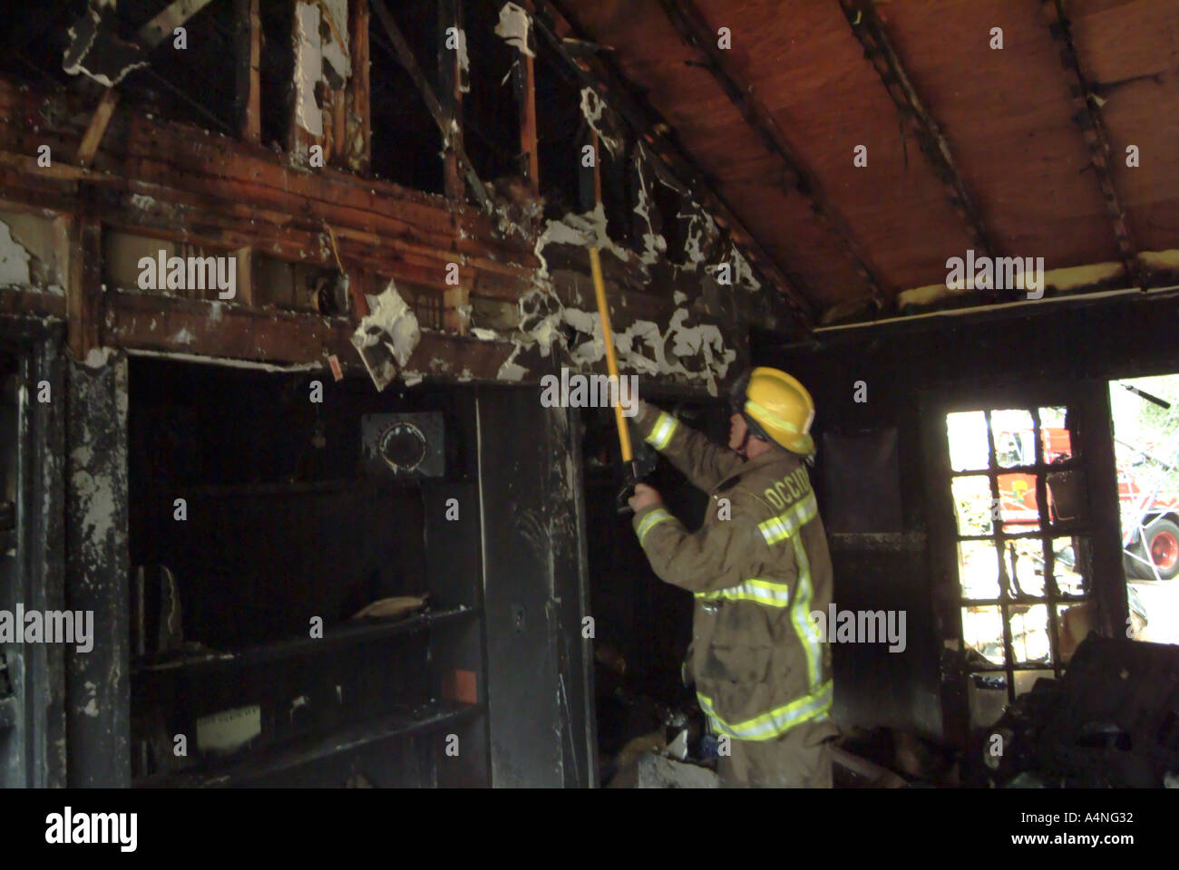 040928 Structure Fire Dupont Road Occidental Fire fighters from several ...