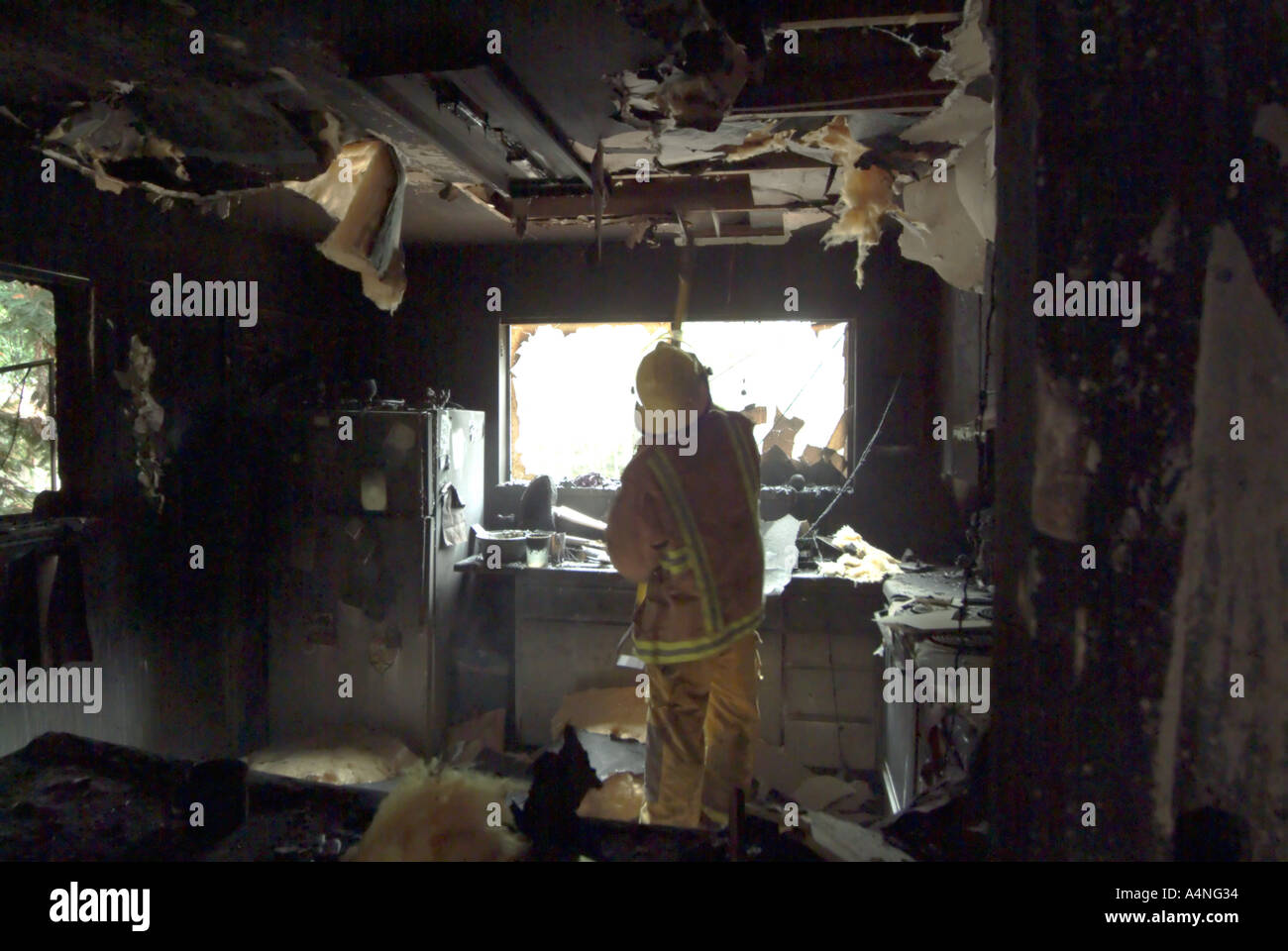 040928 Structure Fire Dupont Road Occidental Fire fighters from several ...