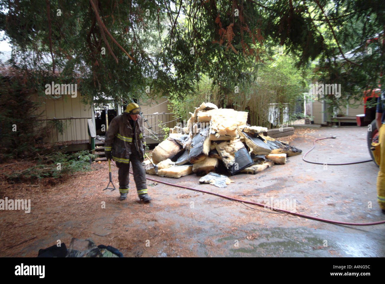 040928 Structure Fire Dupont Road Occidental Fire fighters from several ...