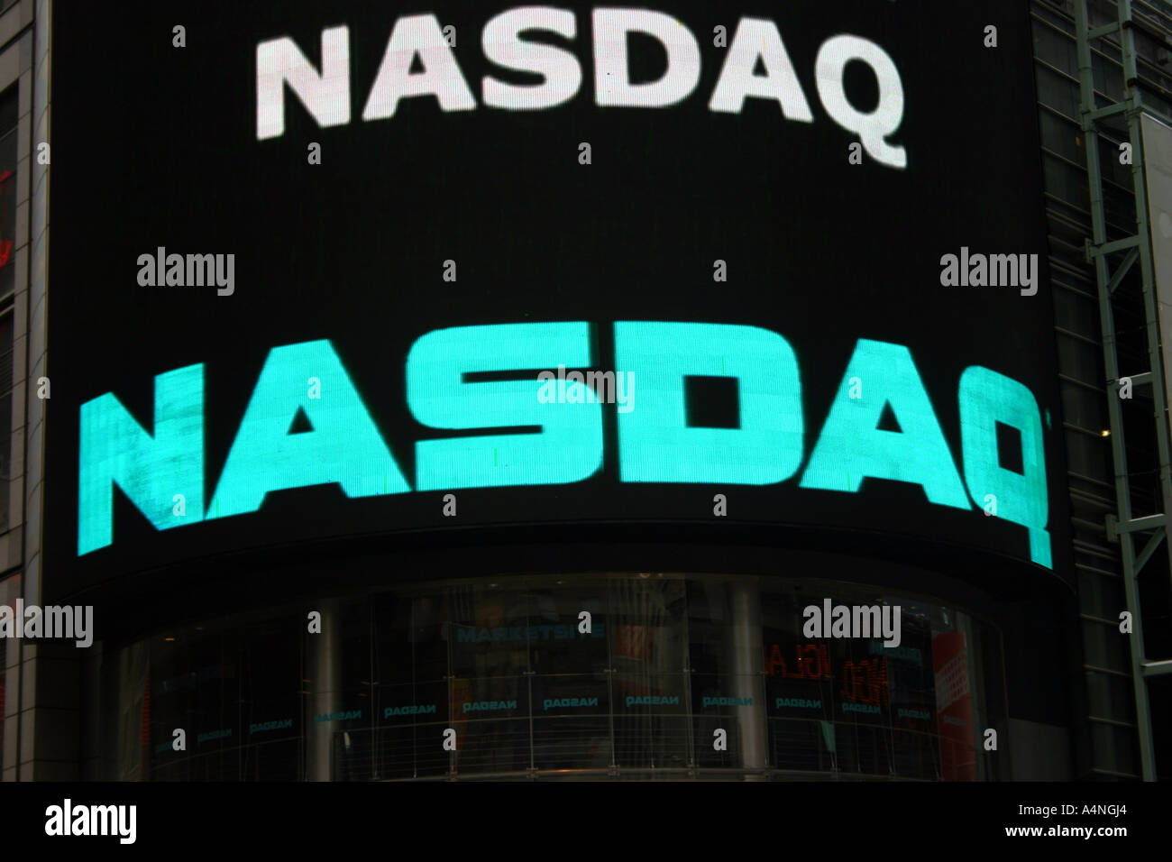 Billboard on nasdaq hi-res stock photography and images - Alamy
