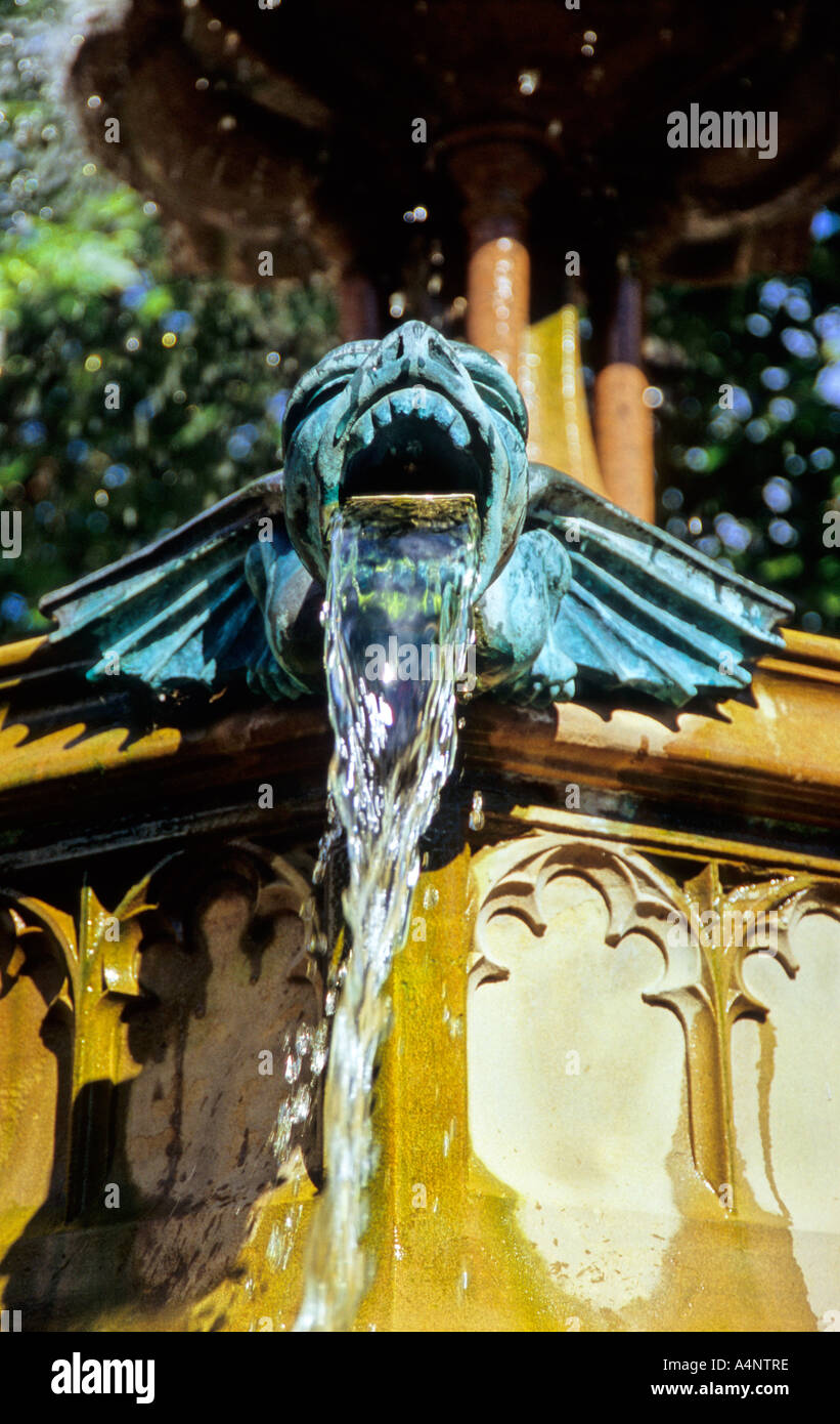 Gargoyle on victorian fountain hi-res stock photography and images - Alamy