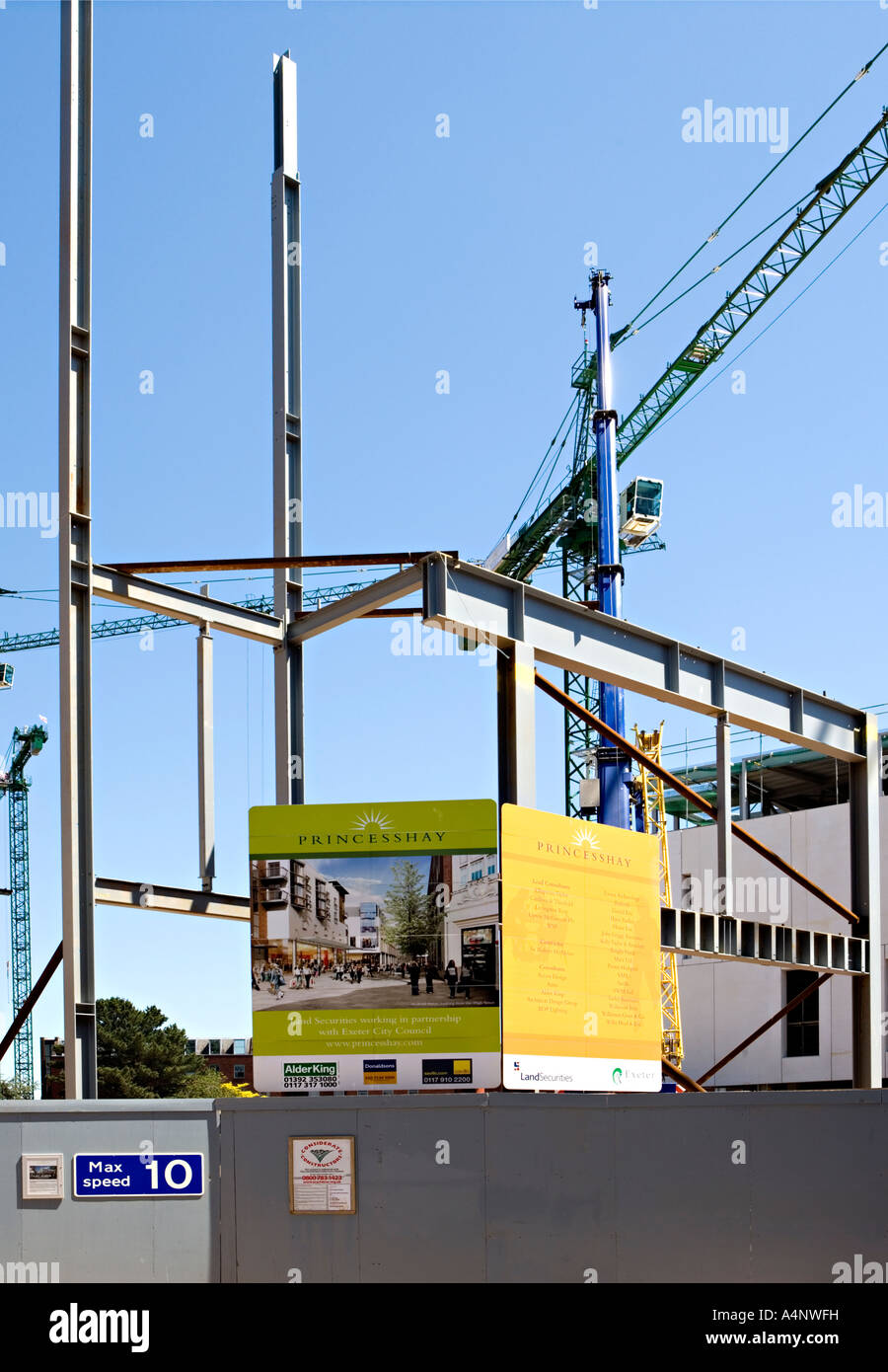 Building the Princesshay shopping centre Exeter High Street Devon ...