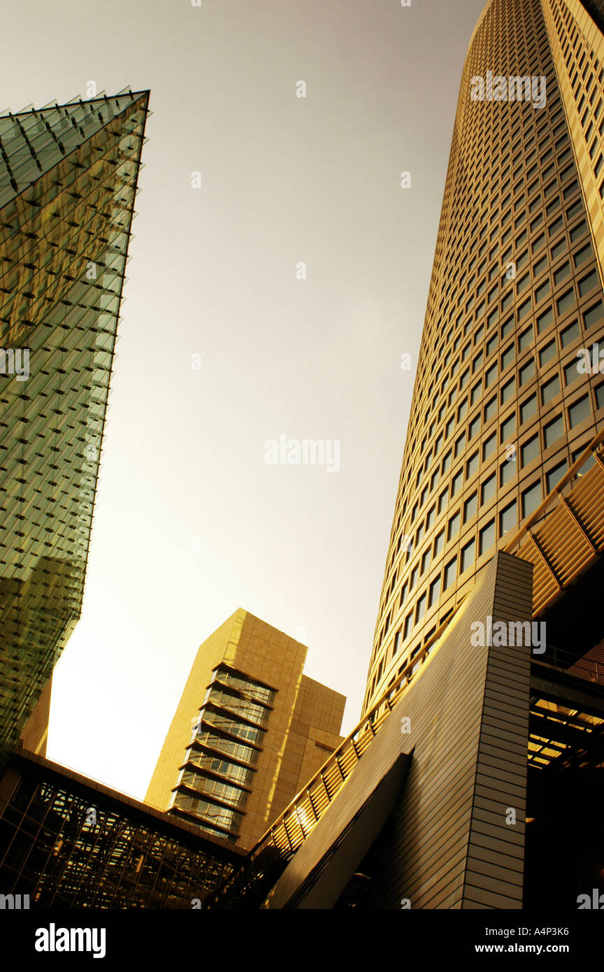 Roppongi buildings hi-res stock photography and images - Alamy