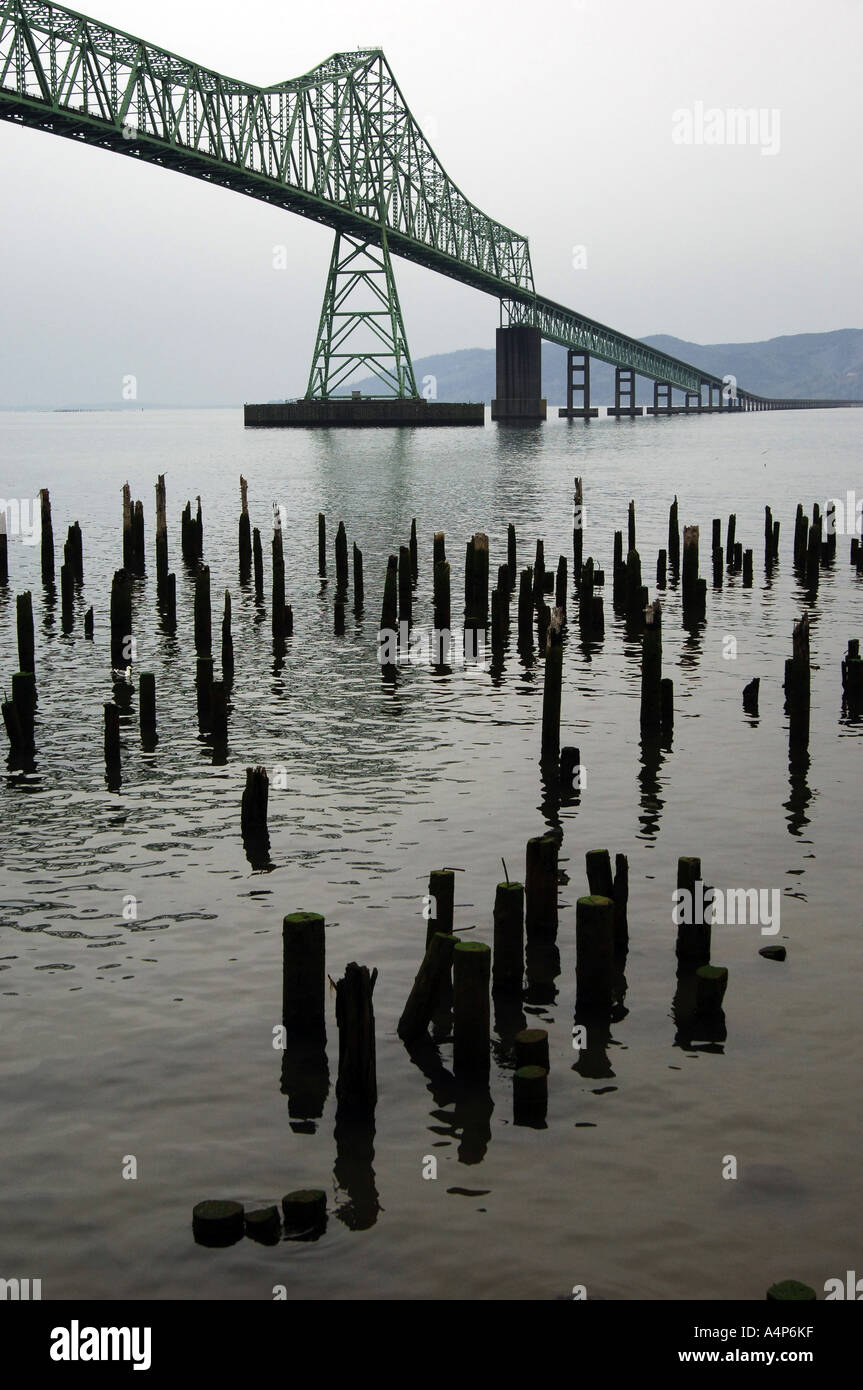 Bridge in Astoria Oregon USA that spans the Columbia River cloudy day ...
