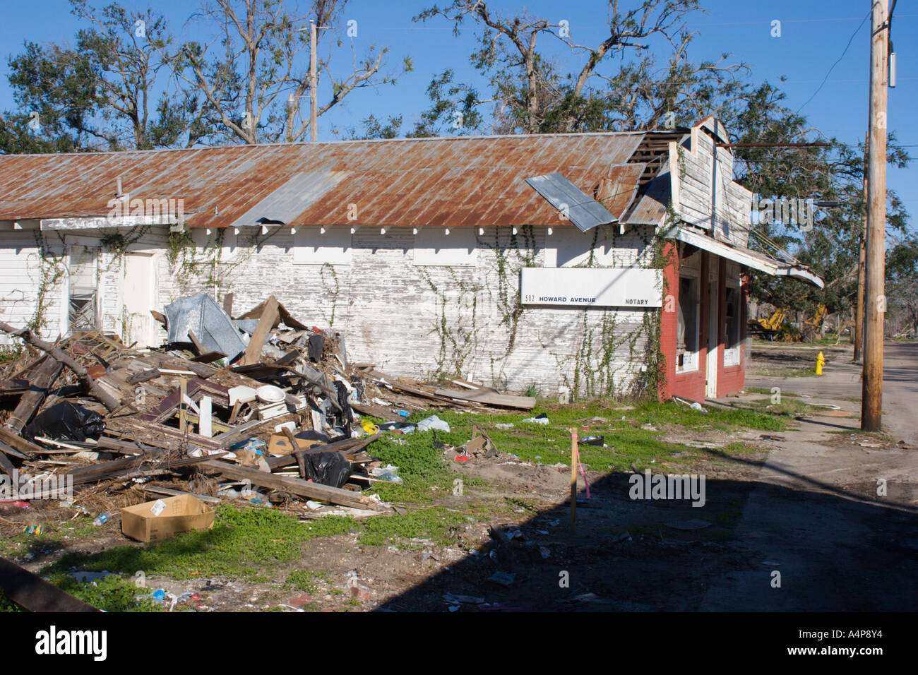 Damage to structures hi-res stock photography and images - Alamy