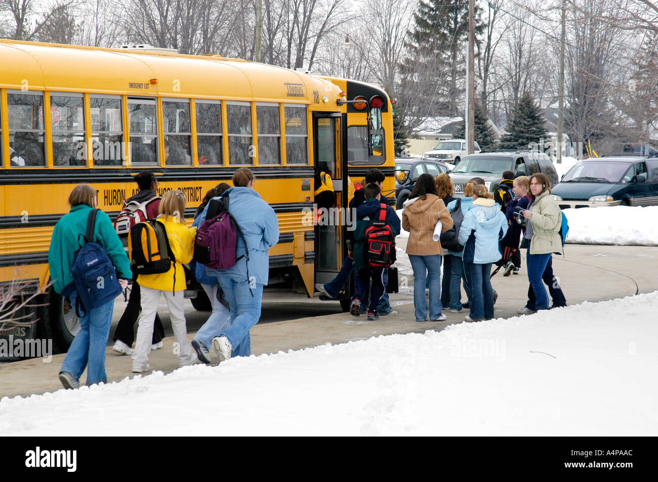 Students bus middle school hi-res stock photography and images - Alamy