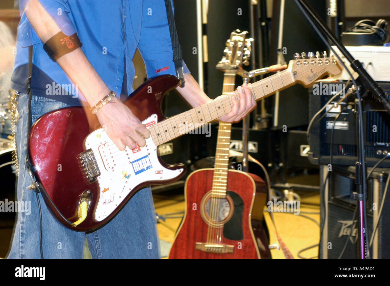 Rock band instruments hi-res stock photography and images - Alamy