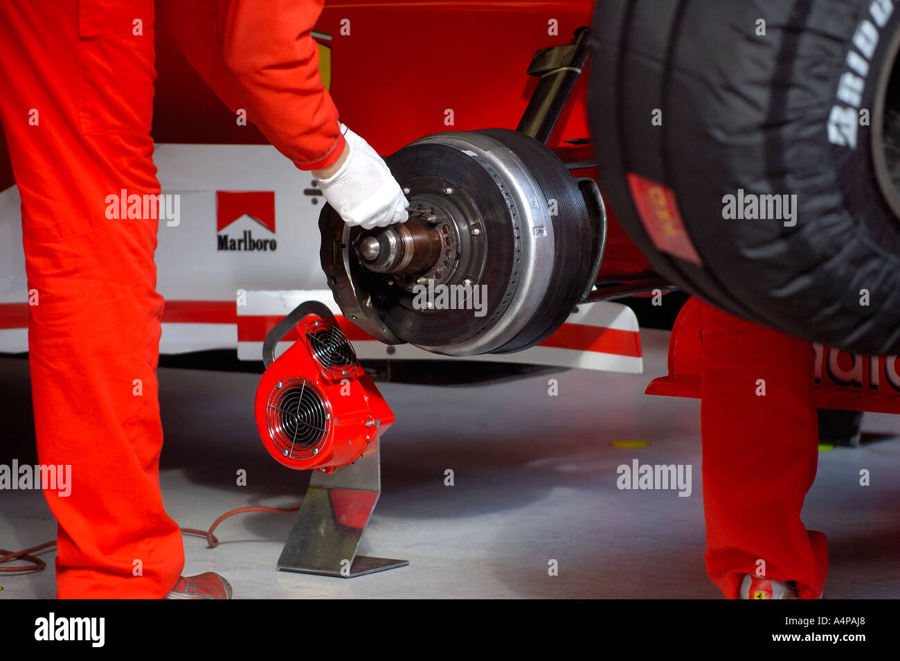Formula 1 ferrari tire change hi-res stock photography and images - Alamy