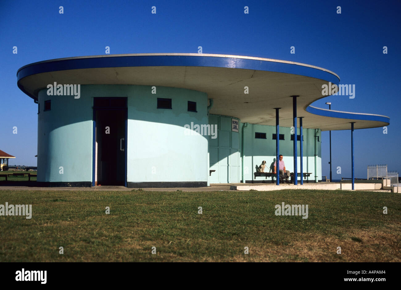 Whitby pavilion hi-res stock photography and images - Alamy