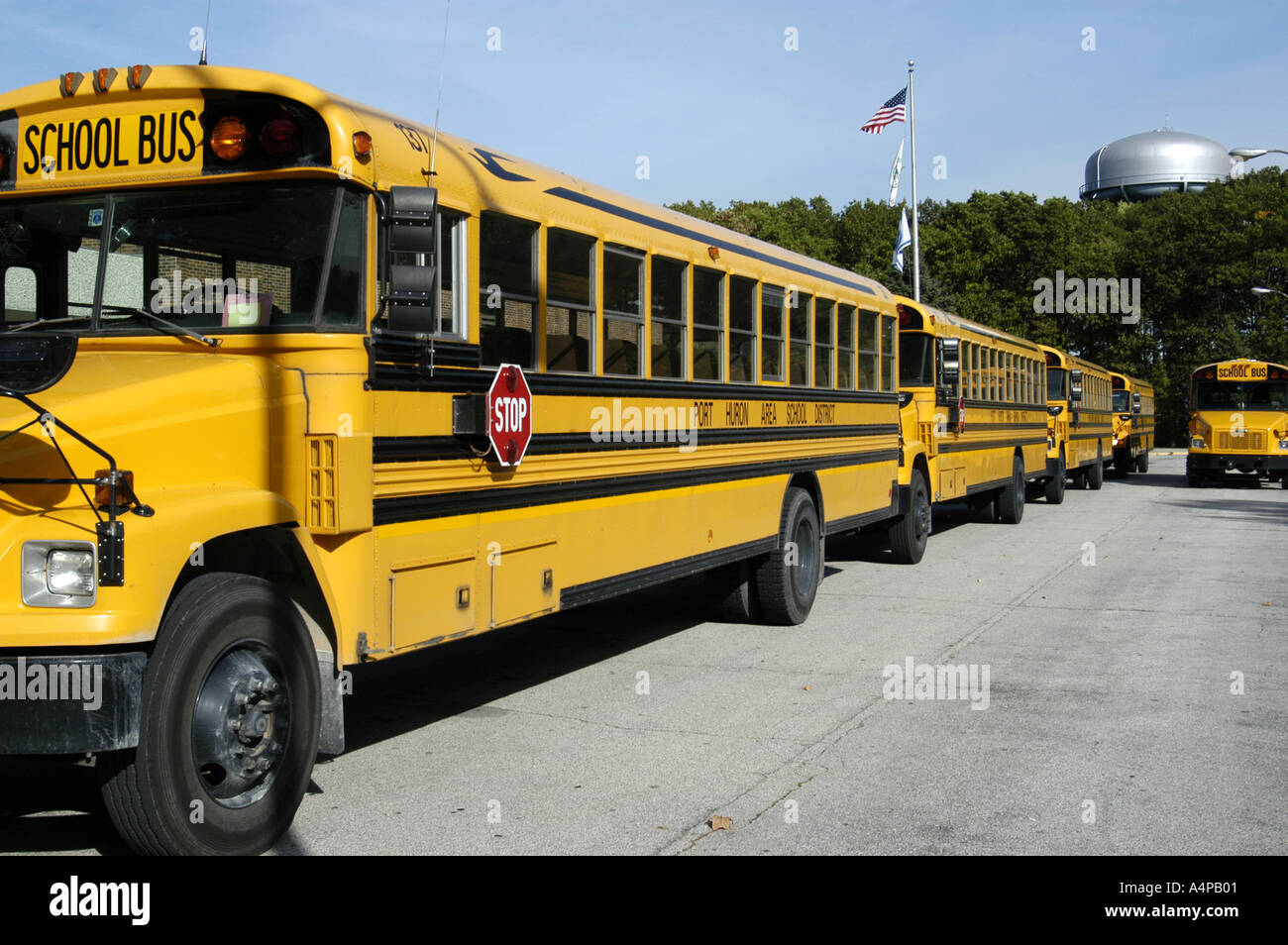 Exterior view of school bus Stock Photo - Alamy
