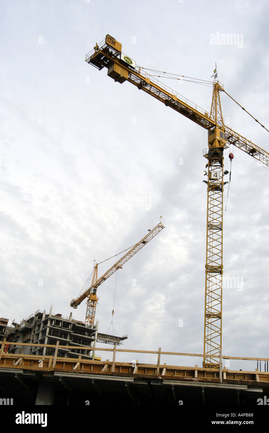 Building construction at Niagara Falls Ontario Canada Stock Photo - Alamy