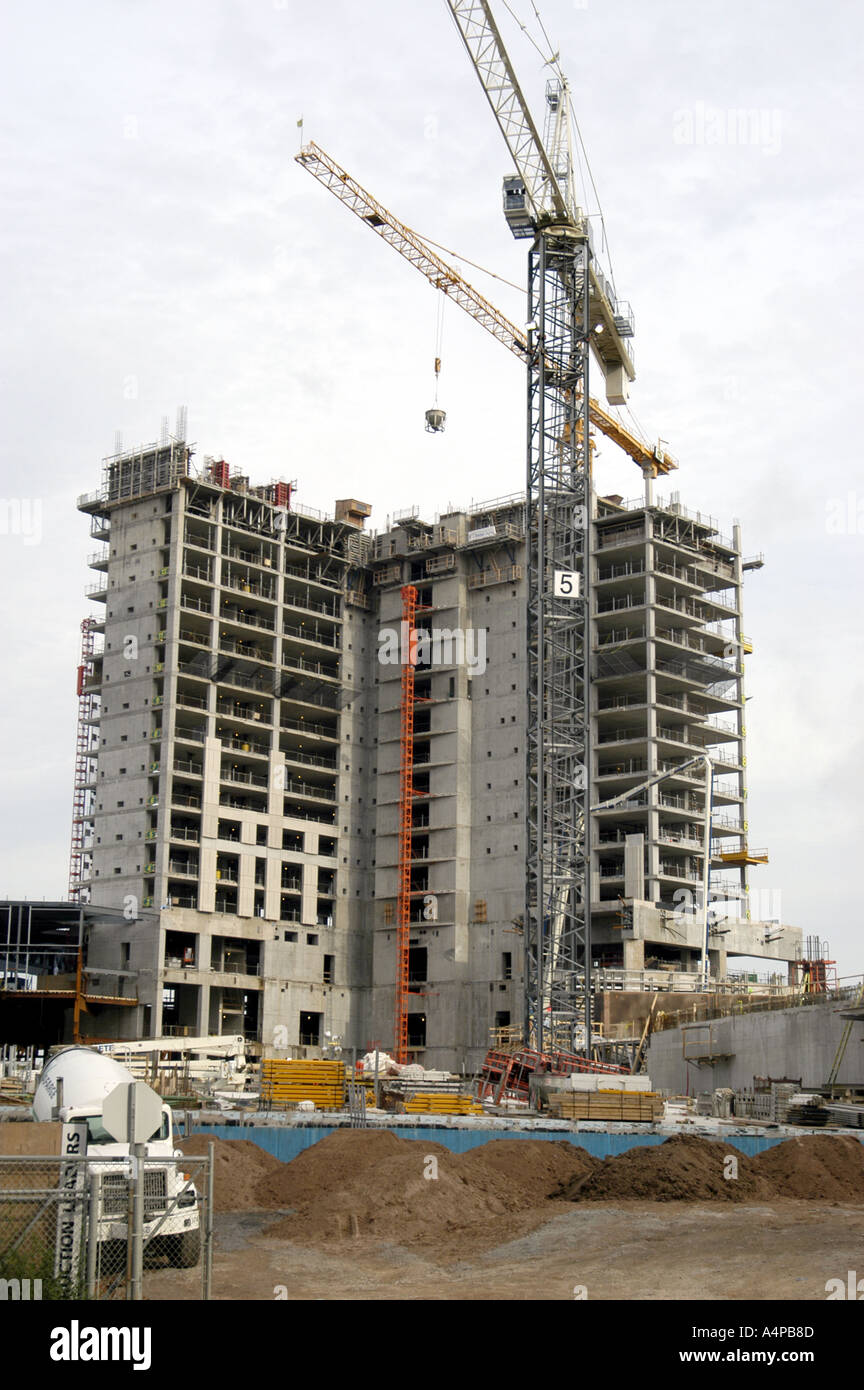 Building construction at Niagara Falls Ontario Canada Stock Photo - Alamy