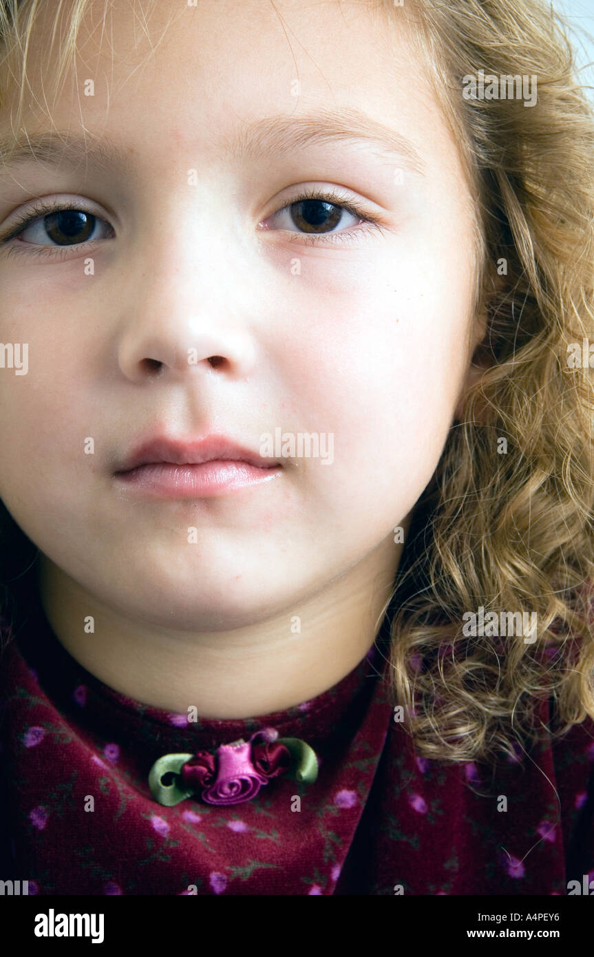 Portrait sad girl 6 7 hi-res stock photography and images - Alamy