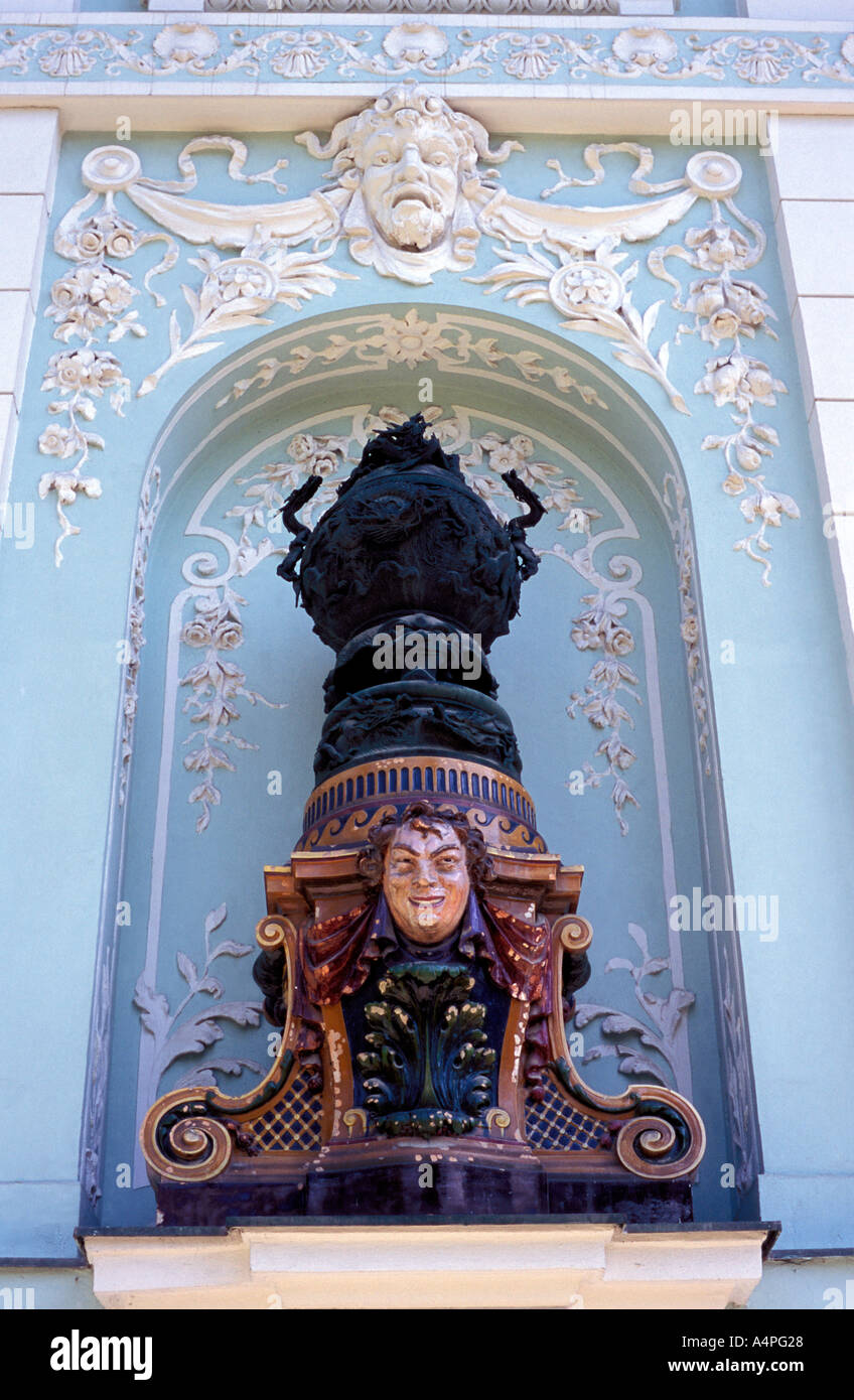 Statue alcove hi-res stock photography and images - Alamy