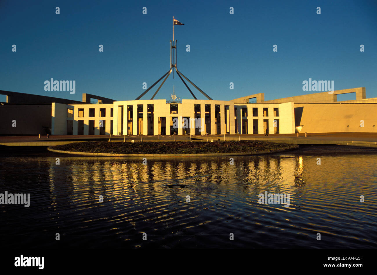 Canberra government landmarks hi-res stock photography and images - Alamy