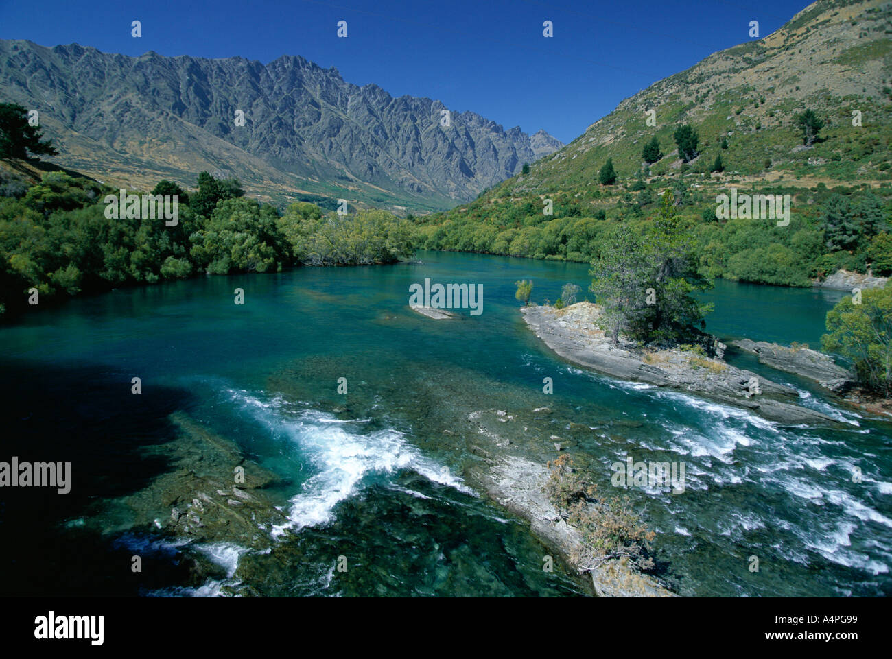 The Kawarau River the outflow of Lake Wakatipu at Frankton near ...