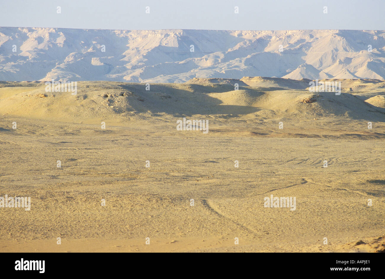 Africa Egypt Archaeological dig at Dakhla Oasis Stock Photo - Alamy
