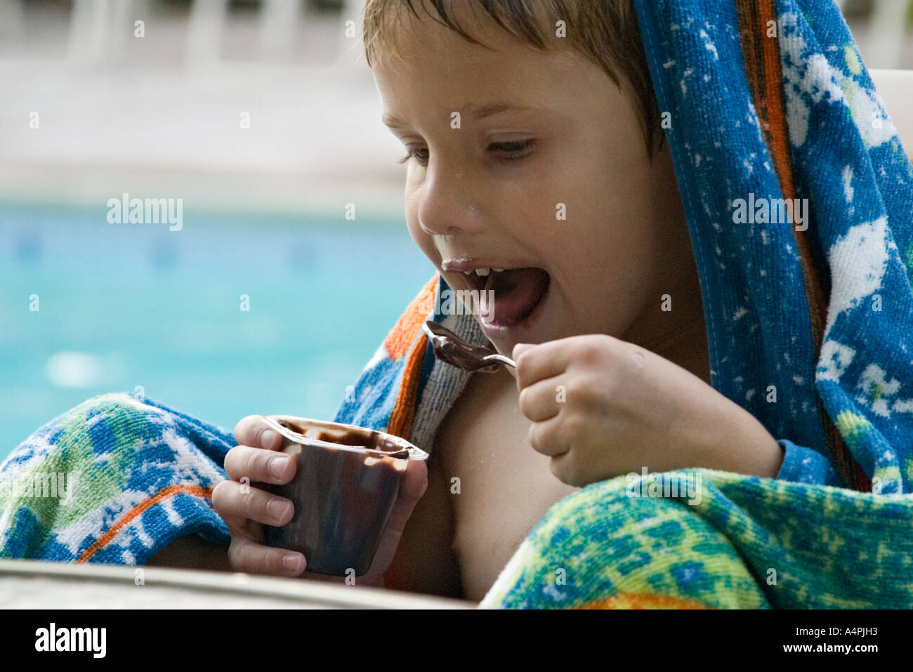 Child towel wrap head hi-res stock photography and images - Alamy